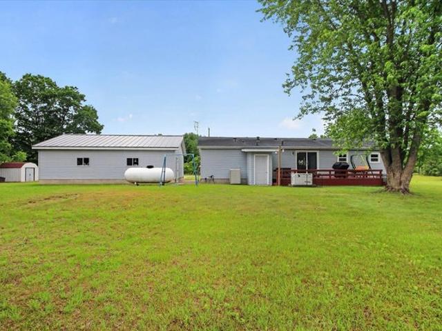 3333 N Ferris Rd, Sumner, MI 48889
