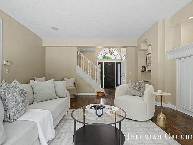 3333 Falcon Bluff Court
