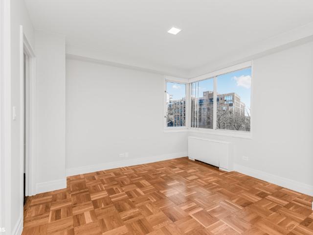 3333 henry hudson parkway 4b