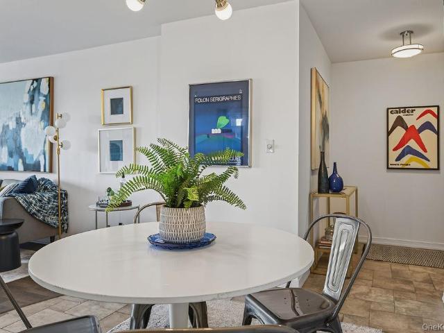 3333 Henry Hudson Parkway 4M