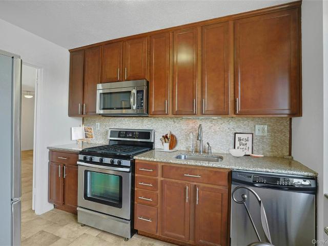 3333 Henry Hudson Parkway 4M