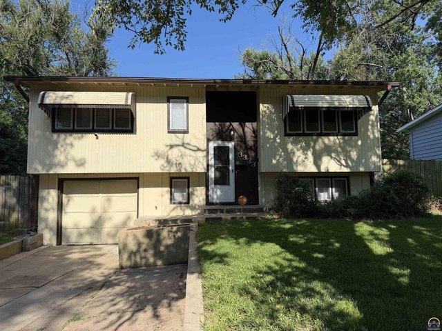 3333 SW Lakeside Dr, Topeka, KS 66614