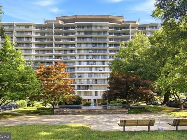 3333 University Blvd W Apt 704, Kensington, MD 20895