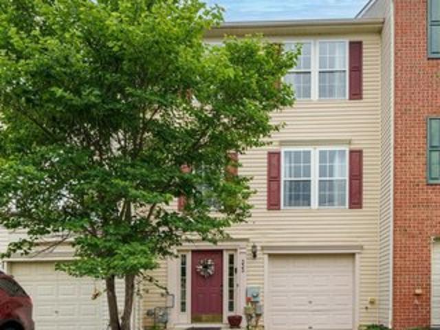 333 Arctic Ln, Smyrna, DE 19977