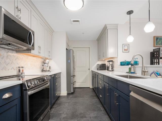 333 Atwells Avenue 206