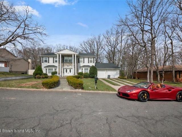 333 Boscombe Avenue | Compass