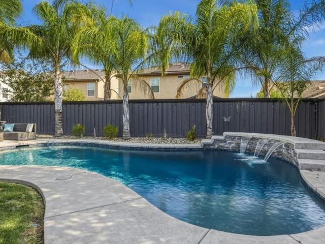 333 Bramble Ct, Roseville, CA 95747