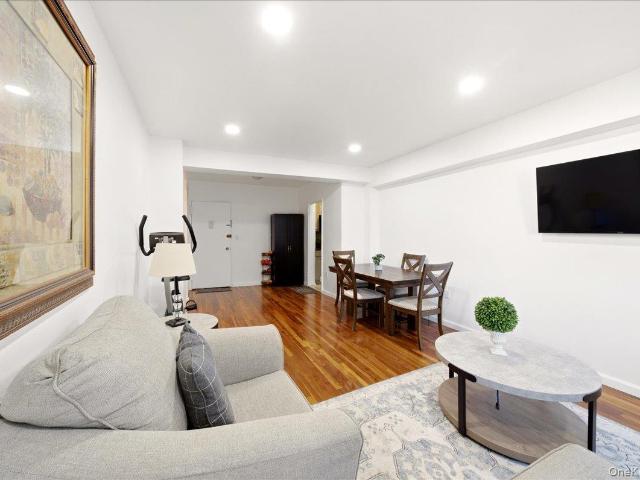 333 Bronx River Rd, Unit 602, Yonkers, NY 10704 | MLS #983854