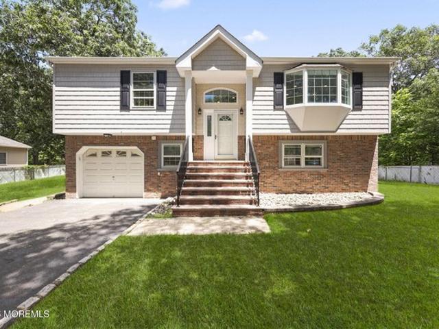333 Green St, Old Bridge, NJ 08857