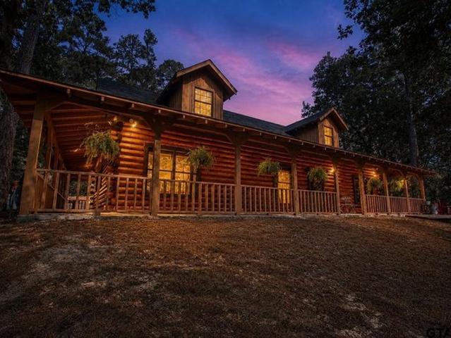 333 Dogwood Trl, Holly Lake Ranch, TX 75765