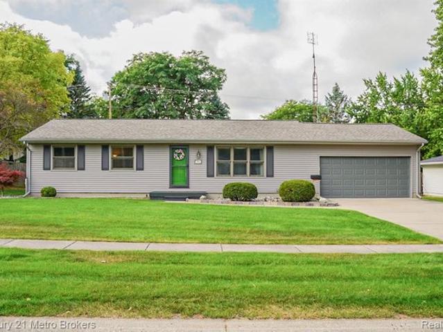 333 Delzingro Dr, Davison, MI 48423