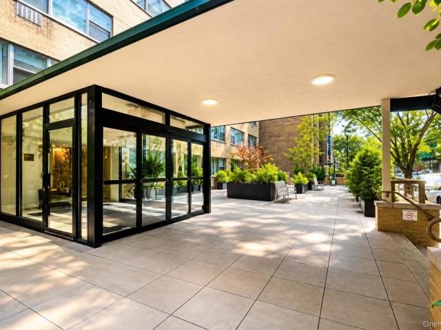 333 E 46th Street 10E