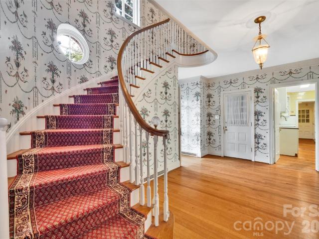 333 E Chestnut Street
