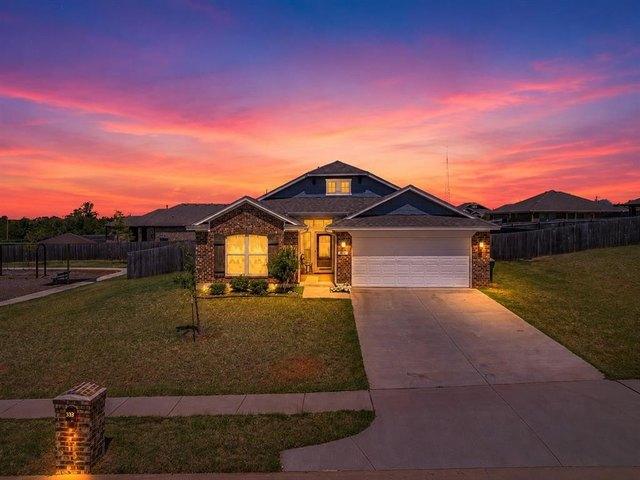 333 Emmy Jean Dr, Blanchard, OK 73010