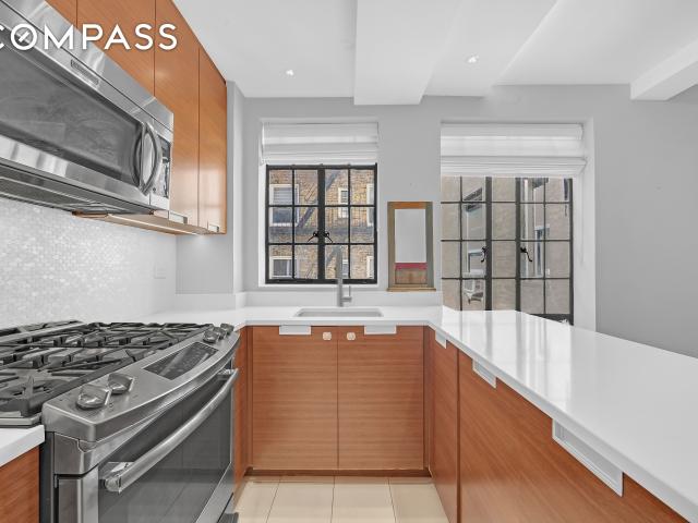 333 East 43rd Street, New York, NY