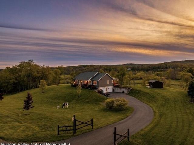 333 Farm Rd, Copake, NY 12516