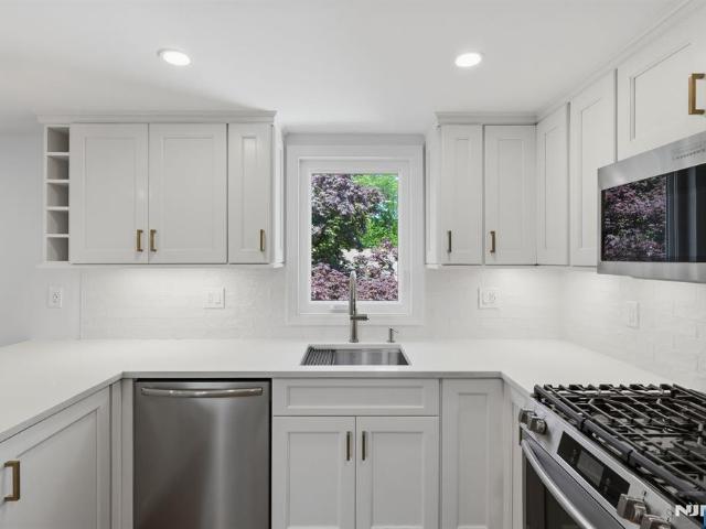333 Florence Avenue # 2