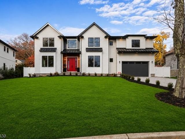 333 Harrison St, Paramus, NJ 07652