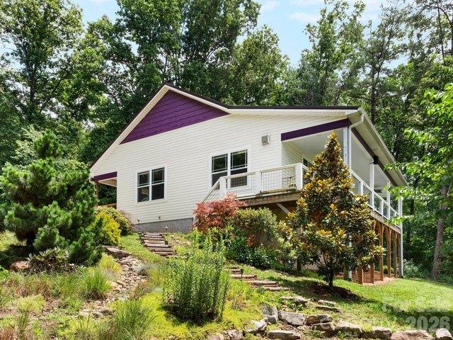 333 Herron Point Ln, Weaverville, NC 28787