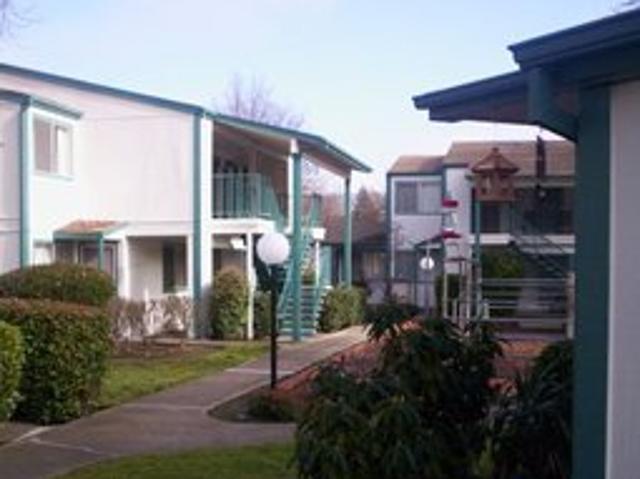 333 Lorraine Ave, 2 beds, 2 full baths
