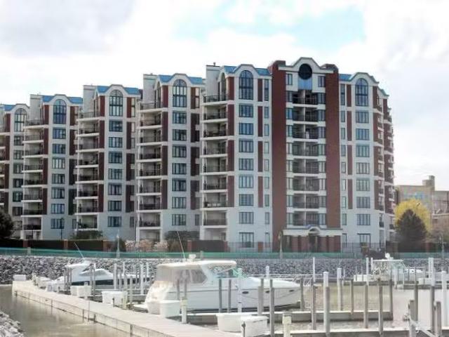 333 Lake Ave #105, Racine, WI 53403 MLS 1870076