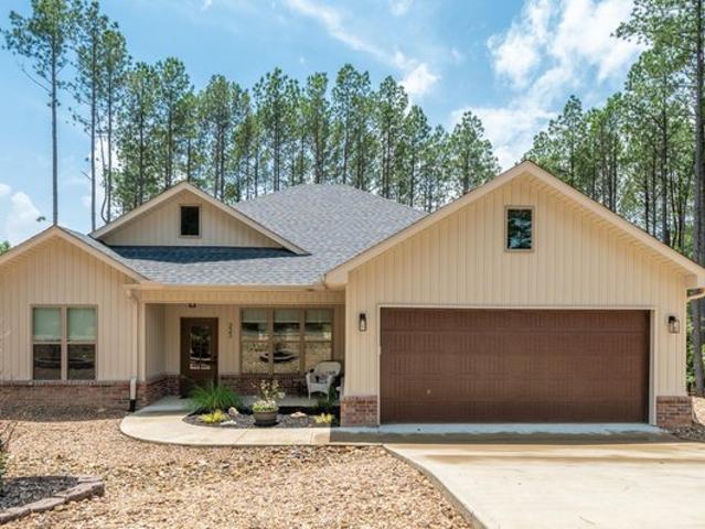 333 Maderas Dr, Hot Springs Village, AR 71909