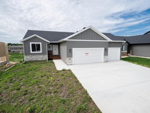 333 S Willow Spring Dr, Sioux Falls, SD 57110