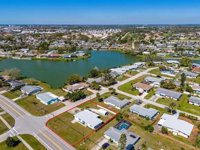 333 Shamrock Blvd, Venice, FL 34293
