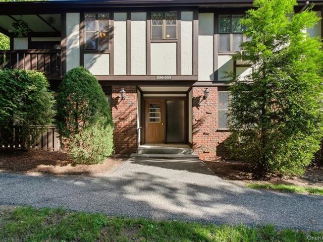 333 Sierra Vista Ln, Valley Cottage, NY 10989