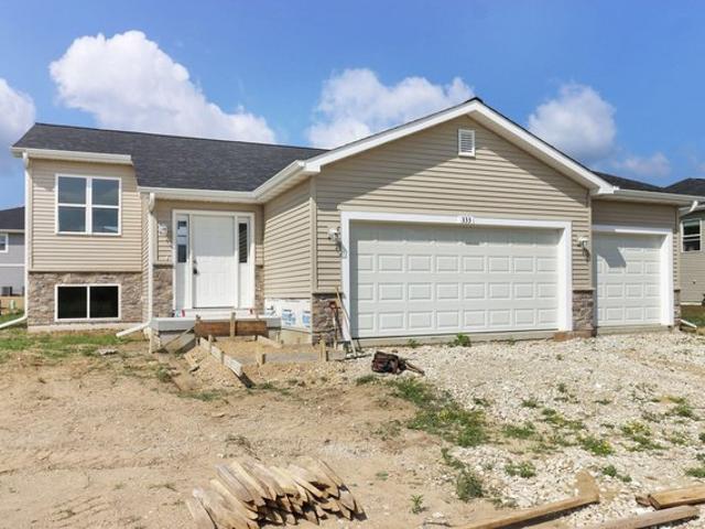 333 Parker Dr, Genoa City, WI 53128