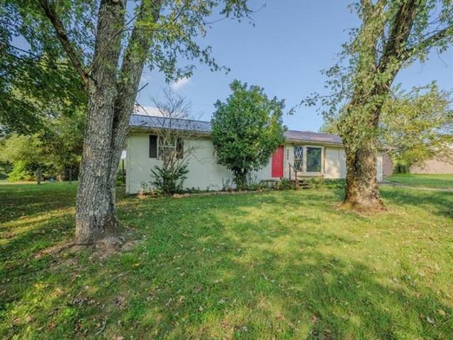 333 Price Cir, Spring City, TN 37381