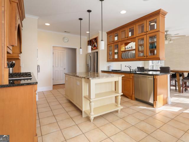 333 Royal Crest Circle