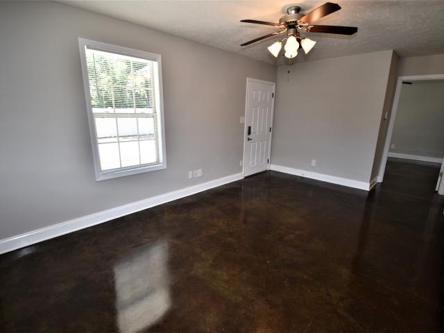 333 Rossview Rd # A
