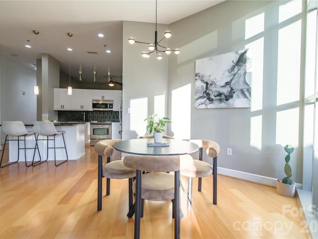 333 W Trade St, Unit 708, Charlotte, NC 28202 | MLS #4341