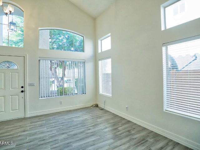 333 w colt road