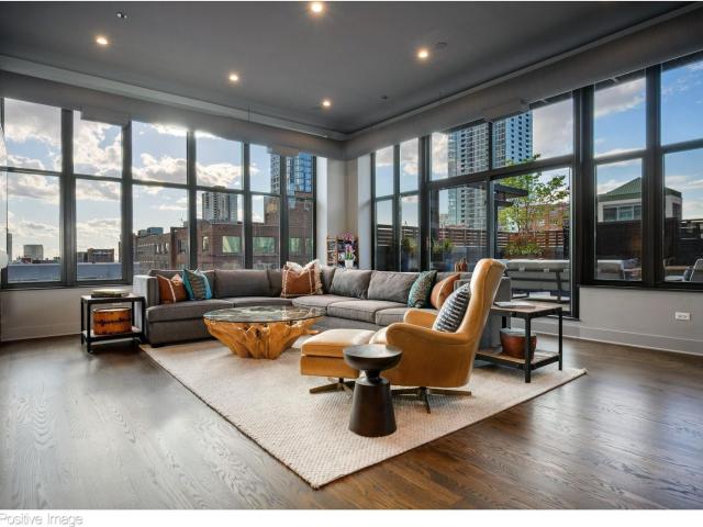 333 W Hubbard Street # 701