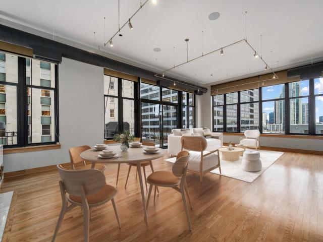 333 W Hubbard Street # 713