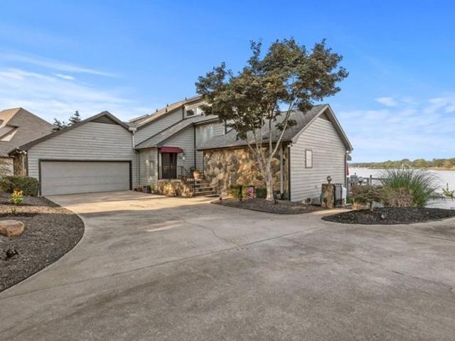 333 Watercrest Dr, Inman, SC 29349
