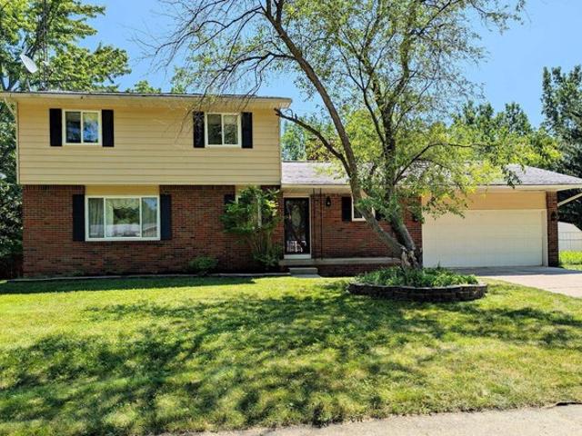 333 Windy Bluff St, Flushing, MI 48433