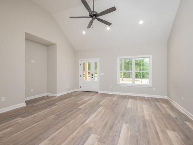 333 Troy Ln