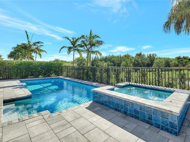 3344 Kumamoto Ln, Naples, FL