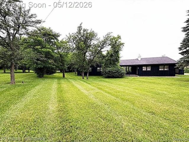 3345 Beach Rd, Port Huron, MI 48060