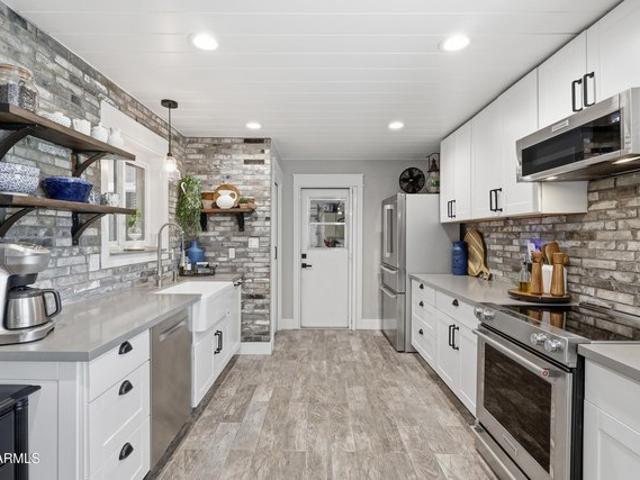3345 E University Dr Unit 61, Mesa, AZ 85213