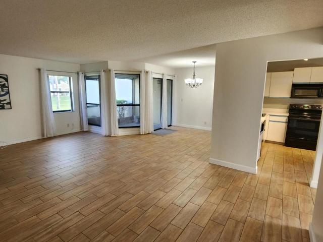 3345 Lucerne Park Dr, Greenacres, FL 33467 | MLS #R11157