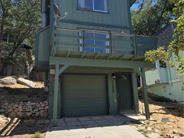 33460 Lakeview Dr, Running Springs, CA 92382