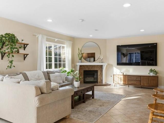3346 Mount Acadia Blvd, San Diego, CA 92111