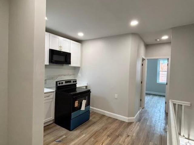 3346 N Howard Street # 2ND FL