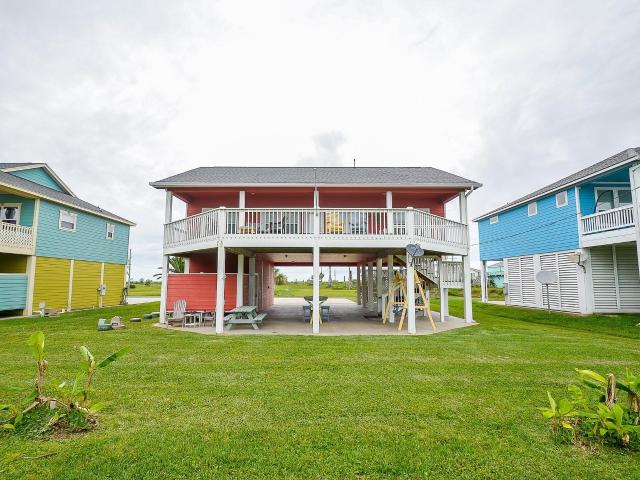 3346 Pirates Cove