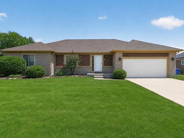 33470 Paoletti Dr, Fraser, MI 48026