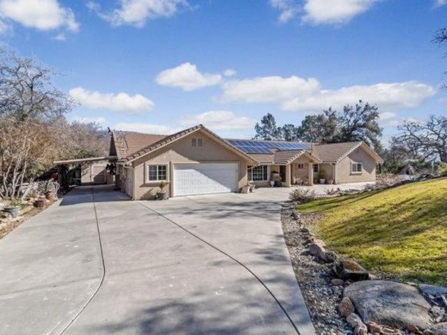 33478 Spreading Oak Ln, Auberry, CA 93602